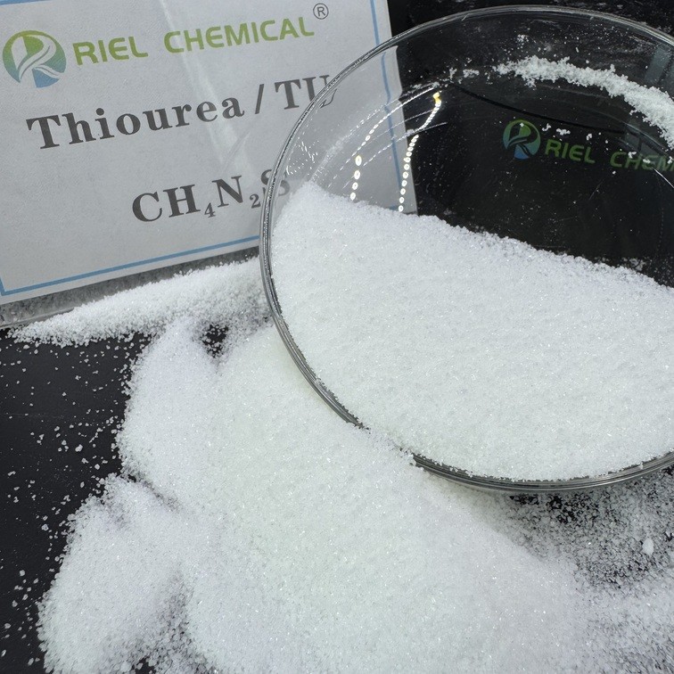 Thiourea 99% CAS 62-56-6 for Oil Oxygen Reduction